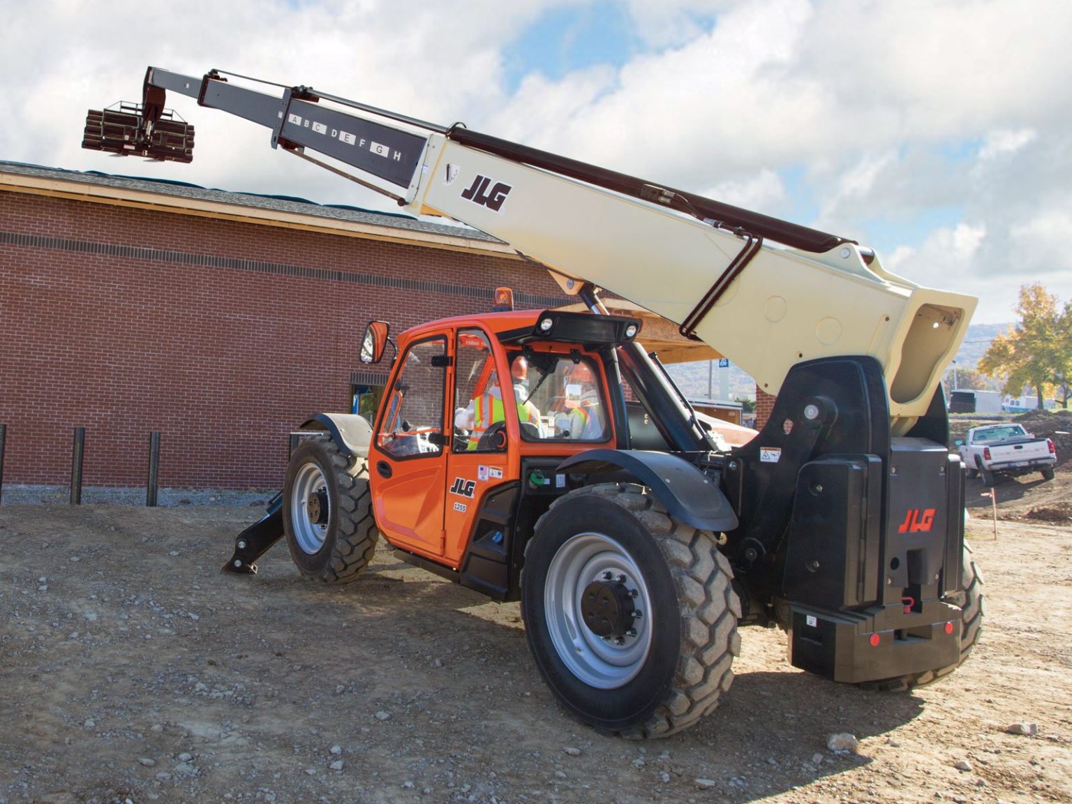 JLG 1255 Telehandler Re-Rent | American Rental Services